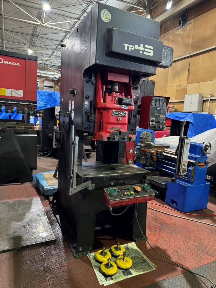 45Tプレス TP-45 アマダ製 1994年製 中古機 [TP240325K] : コスモマシン： 中古機械の販売・買取・修理のスペシャリスト